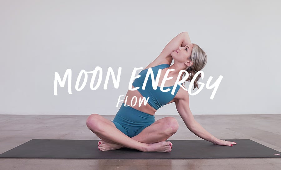 Harness the Moon’s Energy with These Moon Rituals | YouAligned